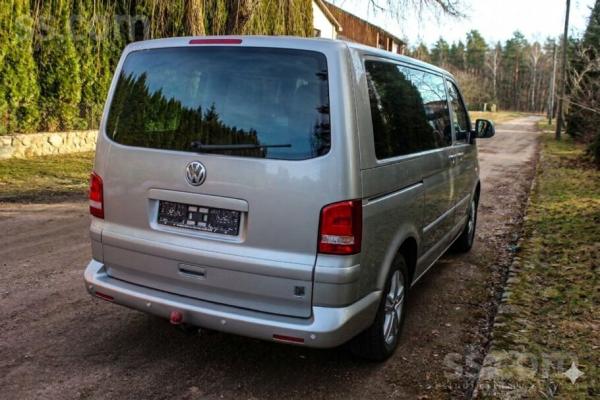 Brown Volkswagen Multivan 2011 in Jelgava, with an engine capacity of 2.00 L and mileage of 210 thousand km for 14996 €, photo 4 on AUTOMOTO.COM.LV