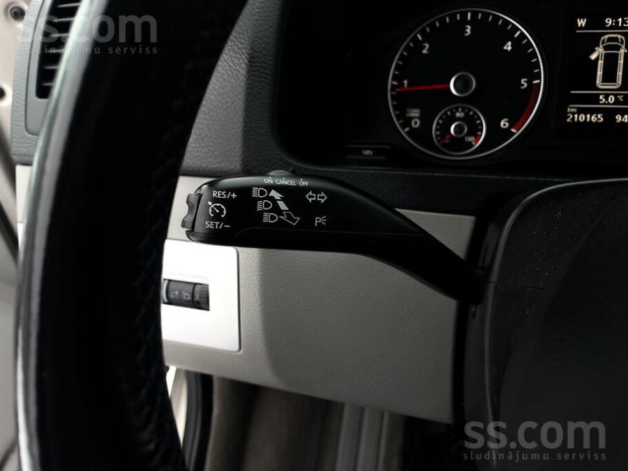 Brūns Volkswagen Multivan 2011 Jelgava, ar dzinēja tilpumu 2.00 L un nobraukumu 210 tūkst. km par 14996 €, foto 16 vietnē AUTOMOTO.COM.LV