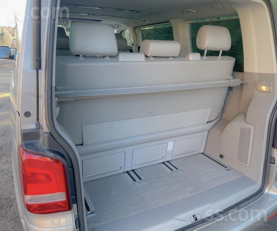 Brūns Volkswagen Multivan 2011 Jelgava, ar dzinēja tilpumu 2.00 L un nobraukumu 210 tūkst. km par 14996 €, foto 22 vietnē AUTOMOTO.COM.LV