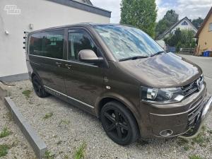 Brūns Volkswagen Multivan 2011 Kauņa, ar dzinēja tilpumu 2.00 L un nobraukumu 223 tūkst. km par 9500 €, foto  vietnē AUTOMOTO.COM.LV
