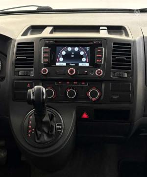 Brūns Volkswagen Multivan 2011 Marijampole, ar dzinēja tilpumu 1.97 L un nobraukumu 221 tūkst. km par 14999 €, foto 4 vietnē AUTOMOTO.COM.LV