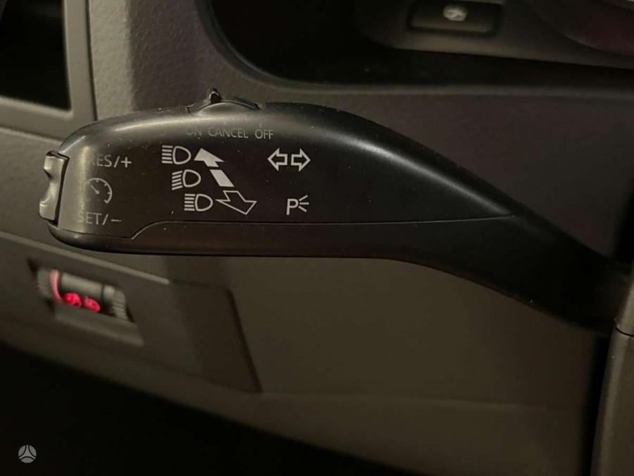 Brūns Volkswagen Multivan 2011 Marijampole, ar dzinēja tilpumu 1.97 L un nobraukumu 221 tūkst. km par 14999 €, foto 12 vietnē AUTOMOTO.COM.LV