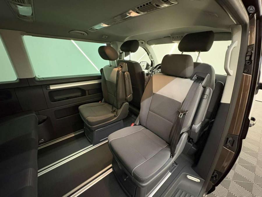 Brūns Volkswagen Multivan 2011 Marijampole, ar dzinēja tilpumu 1.97 L un nobraukumu 221 tūkst. km par 14999 €, foto 20 vietnē AUTOMOTO.COM.LV