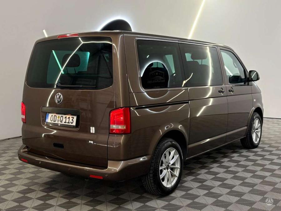 Brūns Volkswagen Multivan 2011 Marijampole, ar dzinēja tilpumu 1.97 L un nobraukumu 221 tūkst. km par 14999 €, foto 24 vietnē AUTOMOTO.COM.LV
