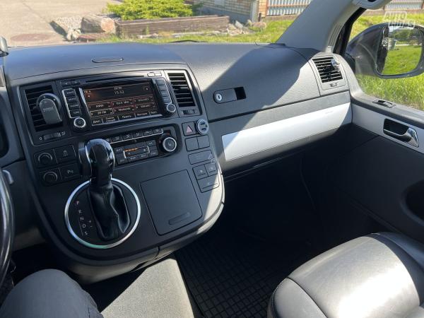 Brūns Volkswagen Multivan 2013 Kauņa, ar dzinēja tilpumu 2.00 L un nobraukumu 305 tūkst. km par 19999 €, foto 2 vietnē AUTOMOTO.COM.LV