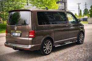 Brown Volkswagen Multivan 2013 in Riga, with an engine capacity of 2.00 L and mileage of 150 thousand km for 21990 €, photo 5 on AUTOMOTO.COM.LV