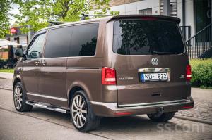 Brown Volkswagen Multivan 2013 in Riga, with an engine capacity of 2.00 L and mileage of 150 thousand km for 21990 €, photo 7 on AUTOMOTO.COM.LV