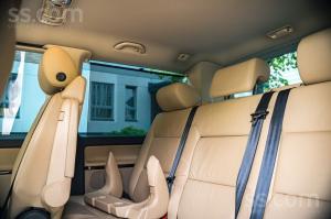Brown Volkswagen Multivan 2013 in Riga, with an engine capacity of 2.00 L and mileage of 150 thousand km for 21990 €, photo 14 on AUTOMOTO.COM.LV