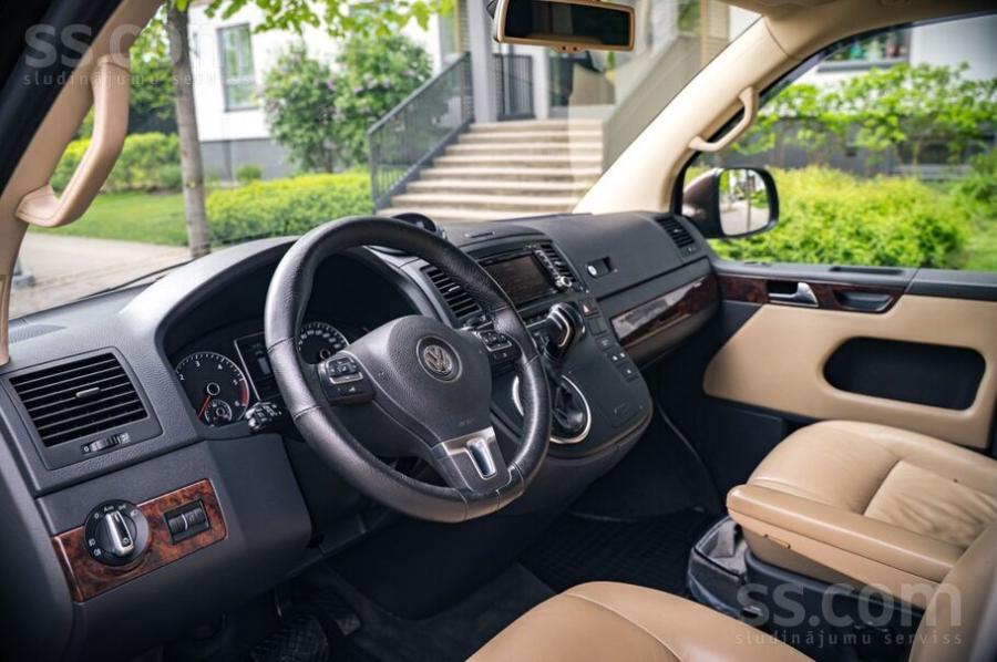 Brown Volkswagen Multivan 2013 in Riga, with an engine capacity of 2.00 L and mileage of 150 thousand km for 21990 €, photo 21 on AUTOMOTO.COM.LV