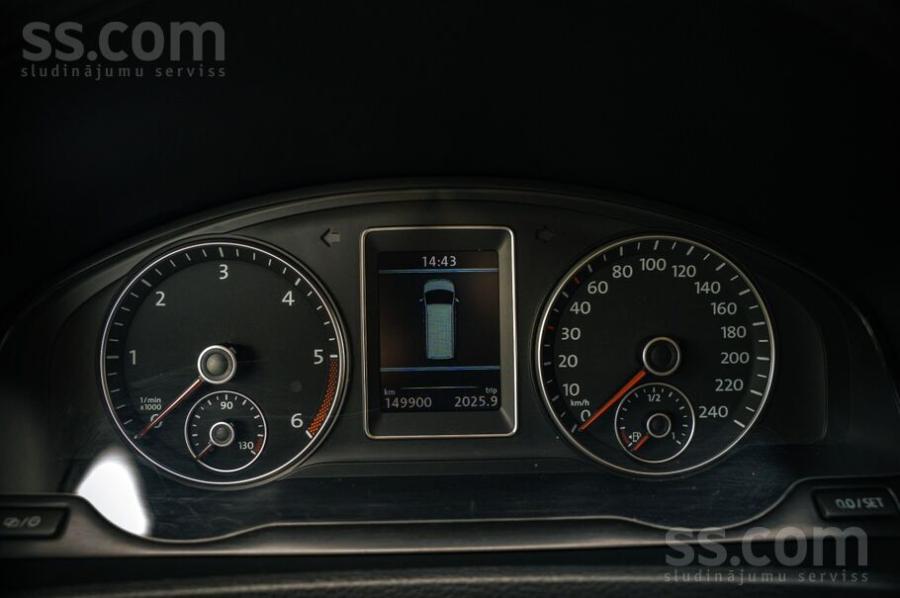 Brown Volkswagen Multivan 2013 in Riga, with an engine capacity of 2.00 L and mileage of 150 thousand km for 21990 €, photo 22 on AUTOMOTO.COM.LV