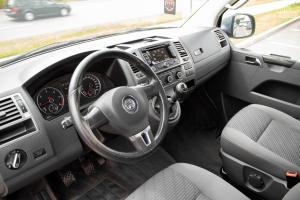 Brown Volkswagen Multivan 2013 in Kaunas, with an engine capacity of 2.00 L and mileage of 237 thousand km for 14300 €, photo 8 on AUTOMOTO.COM.LV