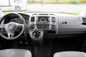 Brown Volkswagen Multivan 2013 in Kaunas, with an engine capacity of 1.97 L and mileage of 237 thousand km for 14300 €, photo 9 on AUTOMOTO.COM.LV