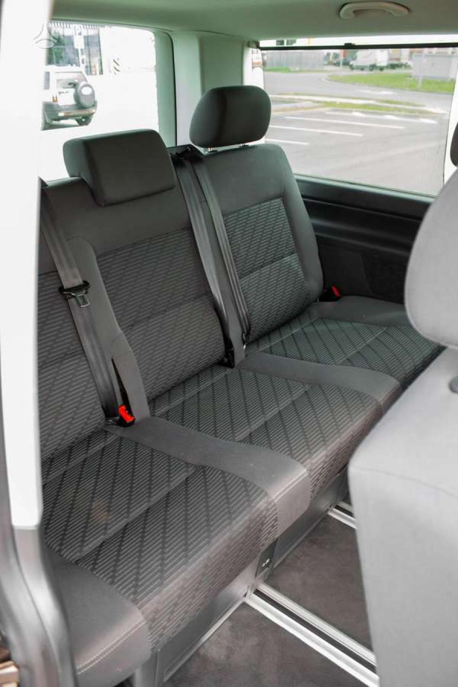 Brown Volkswagen Multivan 2013 in Kaunas, with an engine capacity of 1.97 L and mileage of 237 thousand km for 14300 €, photo 14 on AUTOMOTO.COM.LV