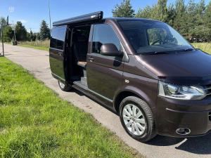 Brown Volkswagen Multivan 2013 in Kaunas, with an engine capacity of 1.97 L and mileage of 305 thousand km for 19500 €, photo 9 on AUTOMOTO.COM.LV