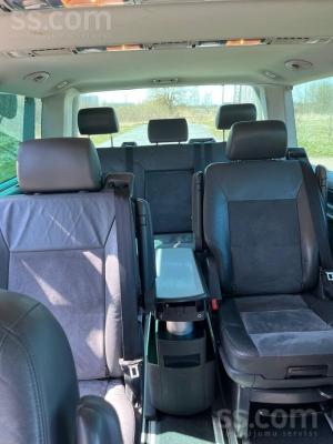 Brown Volkswagen Multivan 2015 in Jelgava, with an engine capacity of 2.00 L and mileage of 385 thousand km for 16900 €, photo 13 on AUTOMOTO.COM.LV