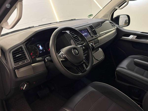 Brūns Volkswagen Multivan 2016 Marijampole, ar dzinēja tilpumu 1.97 L un nobraukumu 194 tūkst. km par 23999 €, foto 2 vietnē AUTOMOTO.COM.LV