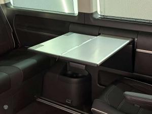 Brūns Volkswagen Multivan 2016 Marijampole, ar dzinēja tilpumu 1.97 L un nobraukumu 194 tūkst. km par 23999 €, foto 9 vietnē AUTOMOTO.COM.LV