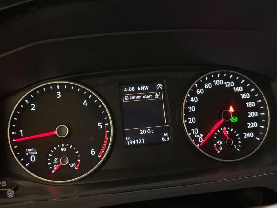 Brūns Volkswagen Multivan 2016 Marijampole, ar dzinēja tilpumu 1.97 L un nobraukumu 194 tūkst. km par 23999 €, foto 12 vietnē AUTOMOTO.COM.LV
