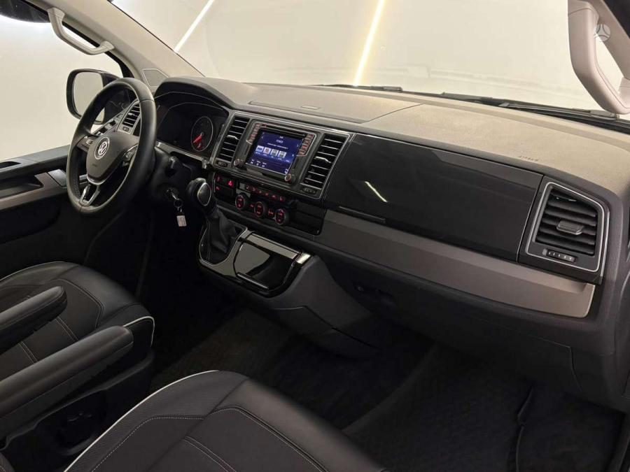 Brūns Volkswagen Multivan 2016 Marijampole, ar dzinēja tilpumu 1.97 L un nobraukumu 194 tūkst. km par 23999 €, foto 22 vietnē AUTOMOTO.COM.LV