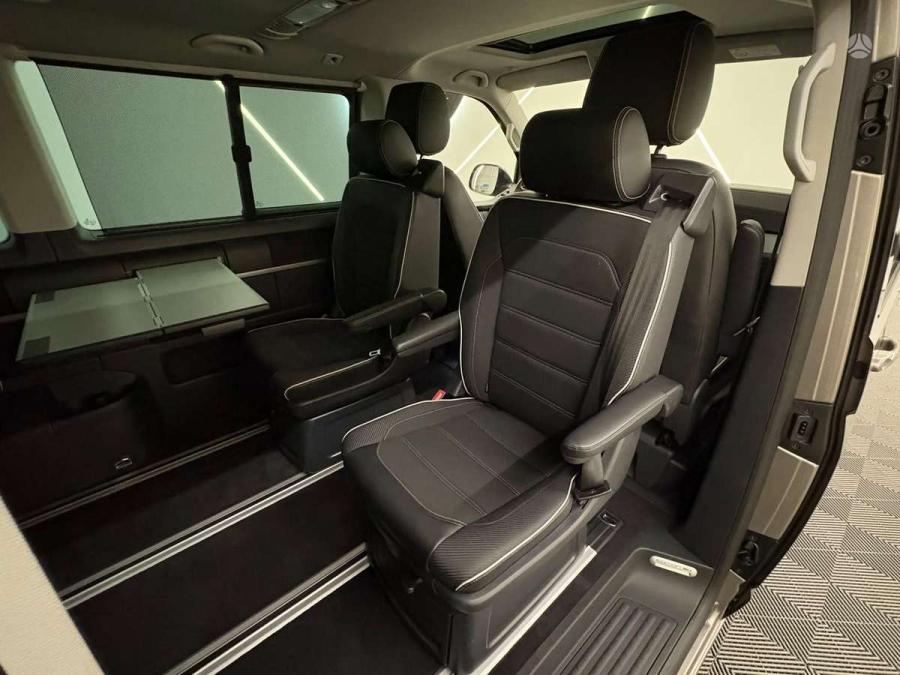 Brūns Volkswagen Multivan 2016 Marijampole, ar dzinēja tilpumu 1.97 L un nobraukumu 194 tūkst. km par 23999 €, foto 23 vietnē AUTOMOTO.COM.LV