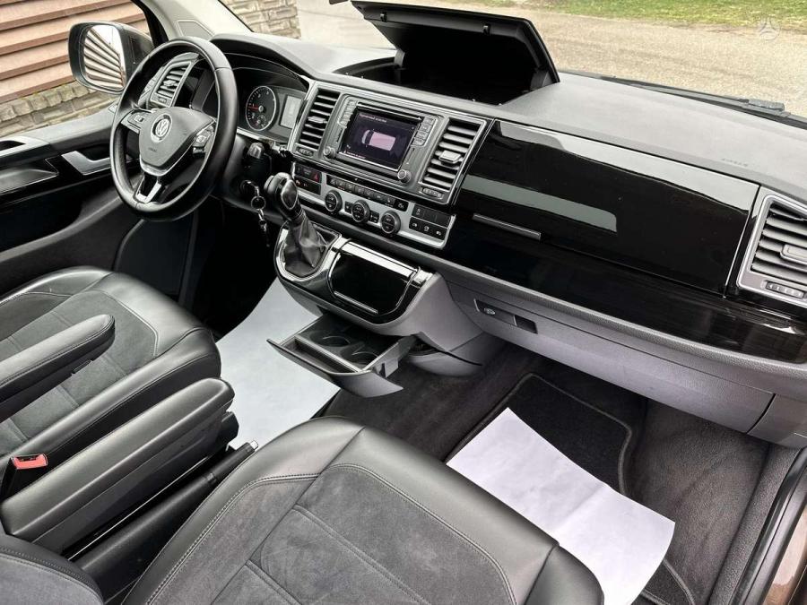 Brūns Volkswagen Multivan 2017 Viļņa, ar dzinēja tilpumu 1.97 L un nobraukumu 215 tūkst. km par 27755 €, foto 4 vietnē AUTOMOTO.COM.LV