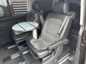 Brūns Volkswagen Multivan 2017 Viļņa, ar dzinēja tilpumu 1.97 L un nobraukumu 215 tūkst. km par 27755 €, foto 31 vietnē AUTOMOTO.COM.LV