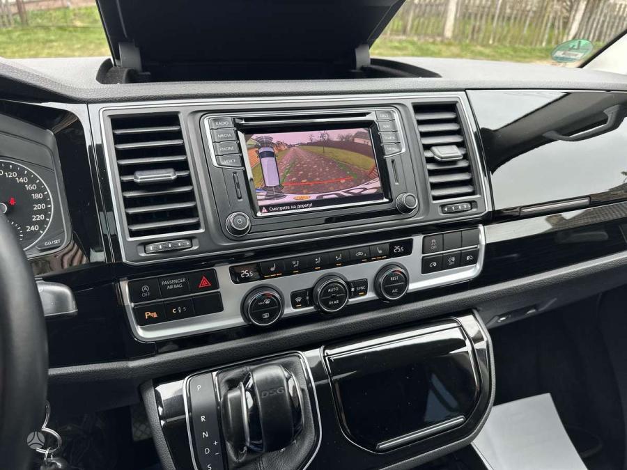 Brown Volkswagen Multivan 2017 in Vilnius, with an engine capacity of 1.97 L and mileage of 215 thousand km for 27350 €, photo 17 on AUTOMOTO.COM.LV