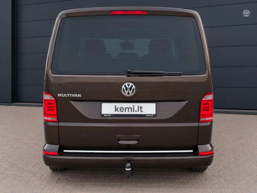 Brown Volkswagen Multivan 2018 in Vilnius, with an engine capacity of 1.97 L and mileage of 191 thousand km for 23990 €, photo 7 on AUTOMOTO.COM.LV