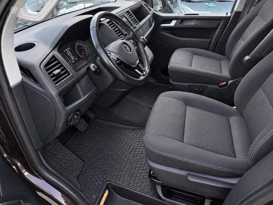 Brown Volkswagen Multivan 2018 in Vilnius, with an engine capacity of 1.97 L and mileage of 191 thousand km for 23990 €, photo 8 on AUTOMOTO.COM.LV