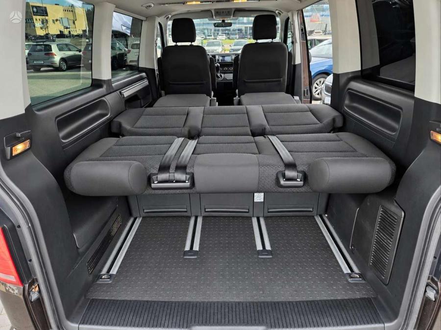 Brown Volkswagen Multivan 2018 in Vilnius, with an engine capacity of 1.97 L and mileage of 191 thousand km for 23990 €, photo 21 on AUTOMOTO.COM.LV