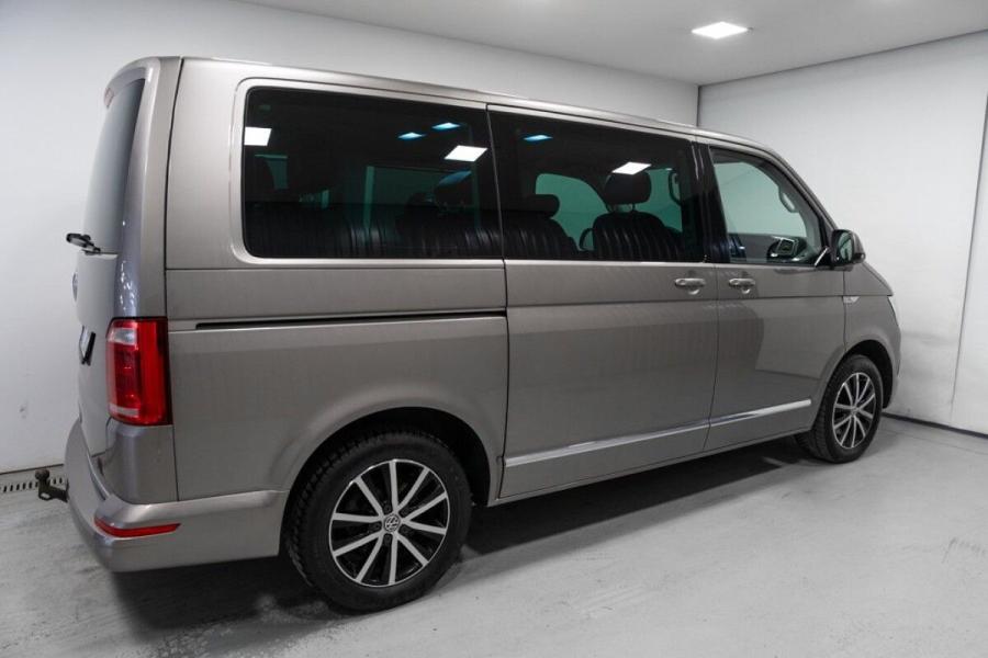 Brūns Volkswagen Multivan 2019 Viļņa, ar dzinēja tilpumu 2.00 L un nobraukumu 131 tūkst. km par 32150 €, foto 7 vietnē AUTOMOTO.COM.LV