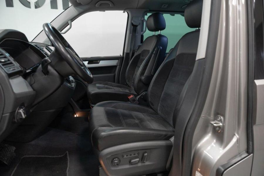Brūns Volkswagen Multivan 2019 Viļņa, ar dzinēja tilpumu 2.00 L un nobraukumu 131 tūkst. km par 32150 €, foto 8 vietnē AUTOMOTO.COM.LV
