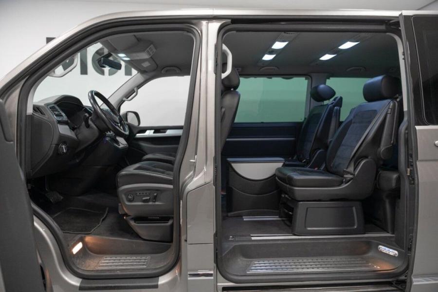 Brūns Volkswagen Multivan 2019 Viļņa, ar dzinēja tilpumu 2.00 L un nobraukumu 131 tūkst. km par 32150 €, foto 9 vietnē AUTOMOTO.COM.LV