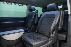 Brūns Volkswagen Multivan 2019 Viļņa, ar dzinēja tilpumu 2.00 L un nobraukumu 131 tūkst. km par 32150 €, foto 11 vietnē AUTOMOTO.COM.LV