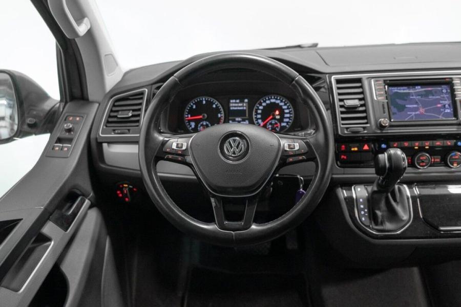 Brūns Volkswagen Multivan 2019 Viļņa, ar dzinēja tilpumu 2.00 L un nobraukumu 131 tūkst. km par 32150 €, foto 18 vietnē AUTOMOTO.COM.LV