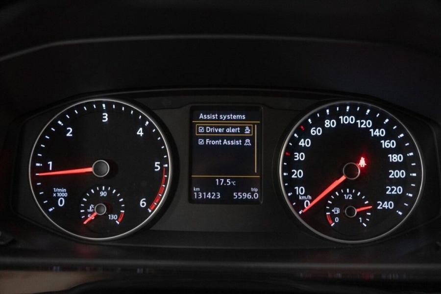 Brūns Volkswagen Multivan 2019 Viļņa, ar dzinēja tilpumu 2.00 L un nobraukumu 131 tūkst. km par 32150 €, foto 19 vietnē AUTOMOTO.COM.LV