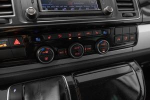 Brūns Volkswagen Multivan 2019 Viļņa, ar dzinēja tilpumu 2.00 L un nobraukumu 131 tūkst. km par 32150 €, foto 21 vietnē AUTOMOTO.COM.LV