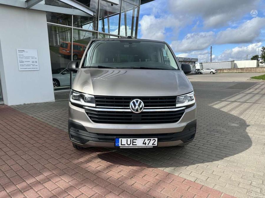 Brown Volkswagen Multivan 2021 in Siauliai, with an engine capacity of 1.97 L and mileage of 91 thousand km for 34900 €, photo 3 on AUTOMOTO.COM.LV