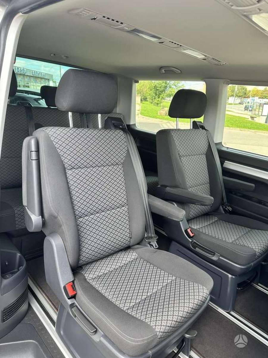 Brown Volkswagen Multivan 2021 in Siauliai, with an engine capacity of 1.97 L and mileage of 91 thousand km for 34900 €, photo 6 on AUTOMOTO.COM.LV