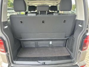 Brown Volkswagen Multivan 2021 in Siauliai, with an engine capacity of 1.97 L and mileage of 91 thousand km for 34900 €, photo 12 on AUTOMOTO.COM.LV