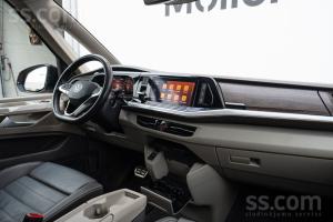 Brūns Volkswagen Multivan 2023 Rīga, ar dzinēja tilpumu 2.00 L un nobraukumu 60 tūkst. km par 48900 €, foto 13 vietnē AUTOMOTO.COM.LV