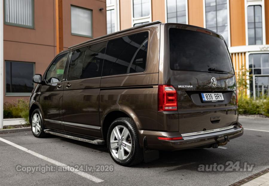 Brown Volkswagen Multivan 2016 in Tallinn, with an engine capacity of 2.00 L and mileage of 206 thousand km for 18790 €, photo 5 on AUTOMOTO.COM.LV