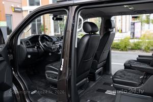 Brown Volkswagen Multivan 2016 in Tallinn, with an engine capacity of 2.00 L and mileage of 206 thousand km for 18790 €, photo 8 on AUTOMOTO.COM.LV
