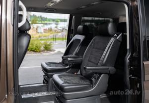 Brown Volkswagen Multivan 2016 in Tallinn, with an engine capacity of 2.00 L and mileage of 206 thousand km for 18790 €, photo 15 on AUTOMOTO.COM.LV