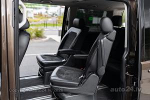 Brown Volkswagen Multivan 2016 in Tallinn, with an engine capacity of 2.00 L and mileage of 206 thousand km for 18790 €, photo 17 on AUTOMOTO.COM.LV