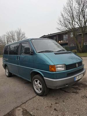 Zaļš Volkswagen Multivan 1994 Klaipėda, ar dzinēja tilpumu 1.90 L un nobraukumu 512 tūkst. km par 2250 €, foto 3 vietnē AUTOMOTO.COM.LV