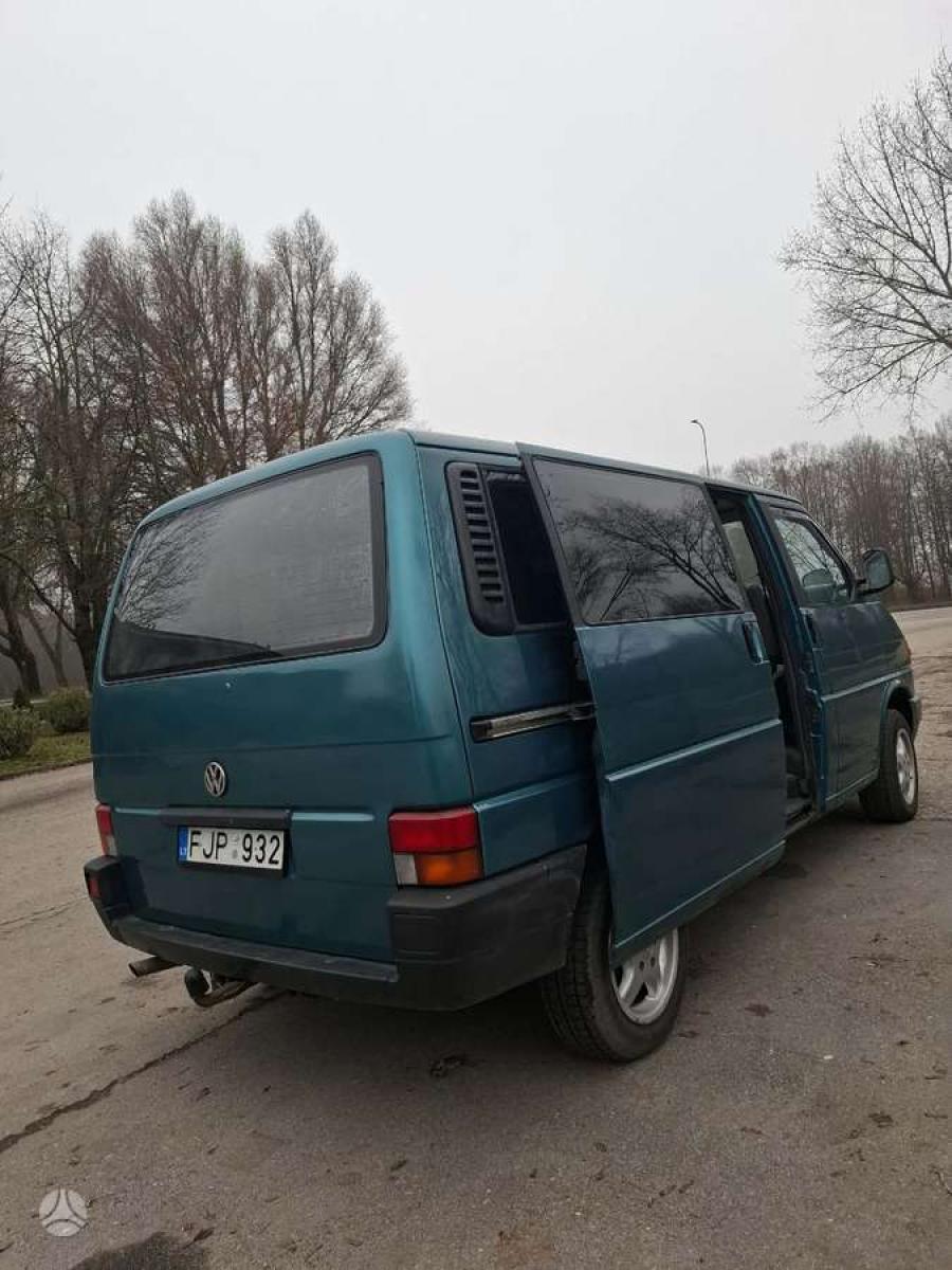 Zaļš Volkswagen Multivan 1994 Klaipėda, ar dzinēja tilpumu 1.90 L un nobraukumu 512 tūkst. km par 2250 €, foto 4 vietnē AUTOMOTO.COM.LV