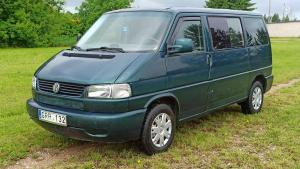 Green Volkswagen Multivan 1996 in Pakruojis, with an engine capacity of 2.50 L and mileage of 590 thousand km for 2900 €, photo 4 on AUTOMOTO.COM.LV