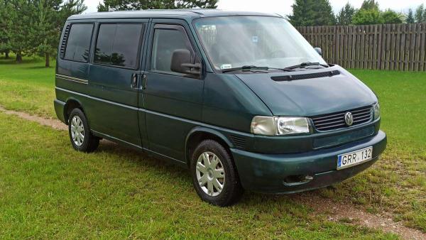 Green Volkswagen Multivan 1996 in Pakruojis, with an engine capacity of 2.50 L and mileage of 590 thousand km for 2900 €, photo 8 on AUTOMOTO.COM.LV