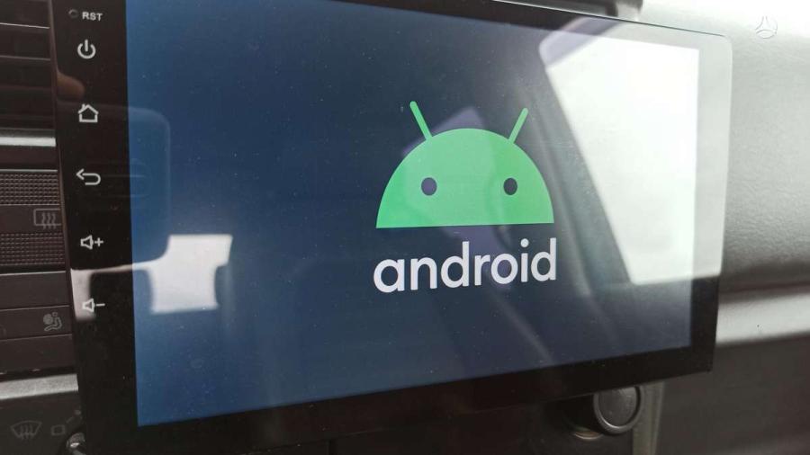 Green Volkswagen Multivan 1996 in Pakruojis, with an engine capacity of 2.50 L and mileage of 590 thousand km for 2900 €, photo 17 on AUTOMOTO.COM.LV